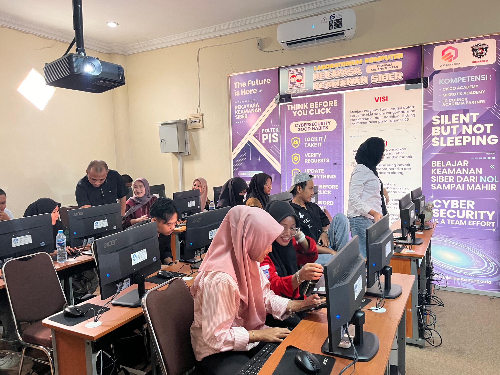 Oracle Academy Pelatihan & Sertifikasi Database